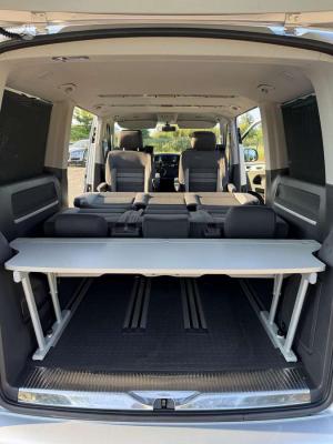Grey Volkswagen Multivan 2013 in Vilnius, with an engine capacity of 1.97 L and mileage of 267 thousand km for 13950 €, photo 36 on AUTOMOTO.COM.LV