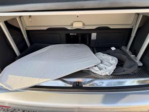 Grey Volkswagen Multivan 2013 in Vilnius, with an engine capacity of 1.97 L and mileage of 267 thousand km for 13950 €, photo 38 on AUTOMOTO.COM.LV