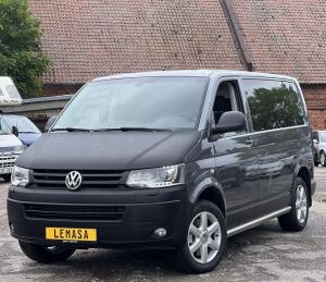 Pelēks Volkswagen Multivan 2013 Klaipėda, ar dzinēja tilpumu 1.97 L un nobraukumu 124 tūkst. km par 24999 €, foto  vietnē AUTOMOTO.COM.LV
