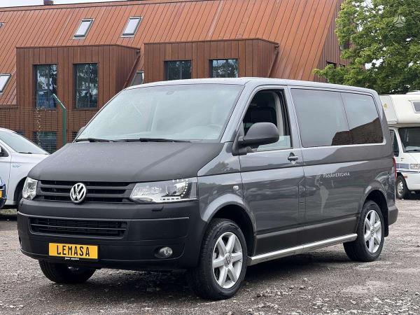 Grey Volkswagen Multivan 2013 in Klaipeda, with an engine capacity of 1.97 L and mileage of 124 thousand km for 24999 €, photo 9 on AUTOMOTO.COM.LV