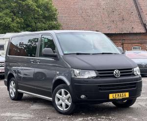 Pelēks Volkswagen Multivan 2013 Klaipėda, ar dzinēja tilpumu 1.97 L un nobraukumu 124 tūkst. km par 24999 €, foto 17 vietnē AUTOMOTO.COM.LV