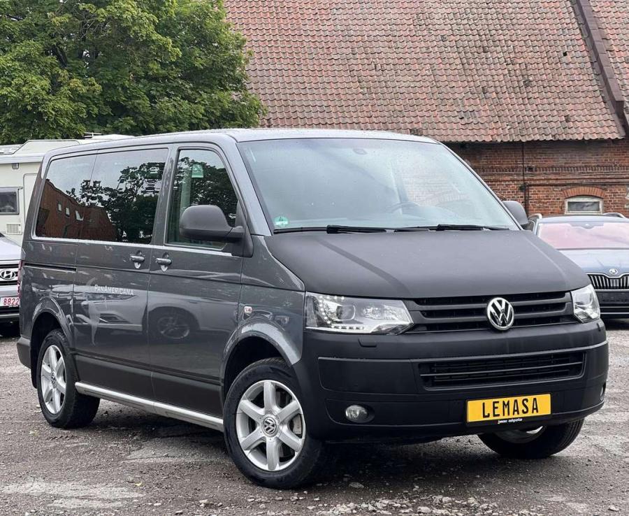 Pelēks Volkswagen Multivan 2013 Klaipėda, ar dzinēja tilpumu 1.97 L un nobraukumu 124 tūkst. km par 24999 €, foto 17 vietnē AUTOMOTO.COM.LV