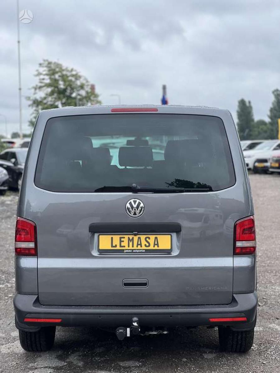 Pelēks Volkswagen Multivan 2013 Klaipėda, ar dzinēja tilpumu 1.97 L un nobraukumu 124 tūkst. km par 24999 €, foto 20 vietnē AUTOMOTO.COM.LV