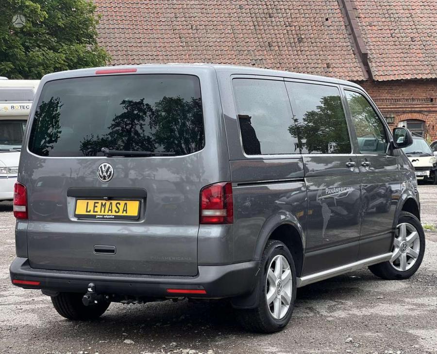 Pelēks Volkswagen Multivan 2013 Klaipėda, ar dzinēja tilpumu 1.97 L un nobraukumu 124 tūkst. km par 24999 €, foto 21 vietnē AUTOMOTO.COM.LV
