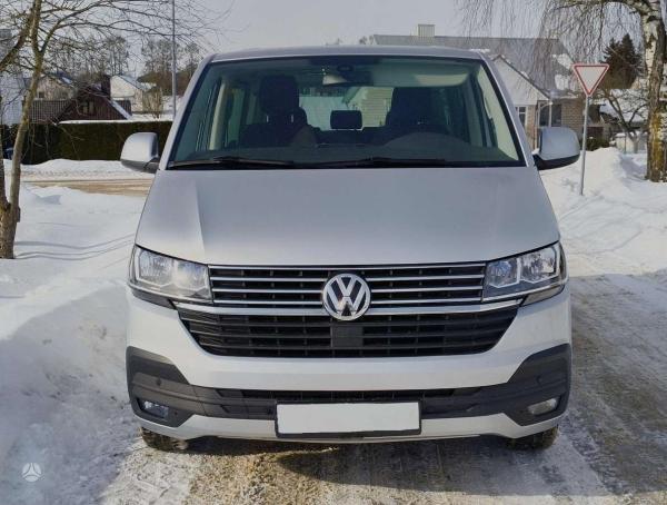 Grey Volkswagen Multivan 2015 in Vilnius, with an engine capacity of 2.00 L and mileage of 181 thousand km for 20000 €, photo 2 on AUTOMOTO.COM.LV