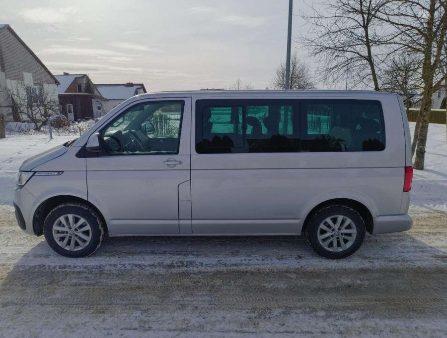 Pelēks Volkswagen Multivan 2015 Viļņa, ar dzinēja tilpumu 2.00 L un nobraukumu 181 tūkst. km par 20000 €, foto 7 vietnē AUTOMOTO.COM.LV