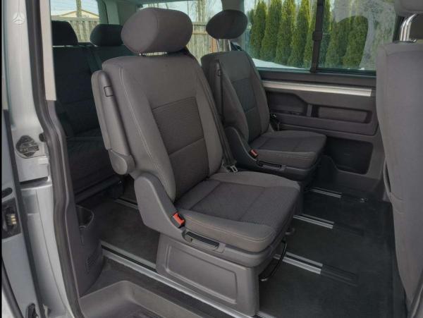 Grey Volkswagen Multivan 2015 in Vilnius, with an engine capacity of 2.00 L and mileage of 181 thousand km for 20000 €, photo 9 on AUTOMOTO.COM.LV