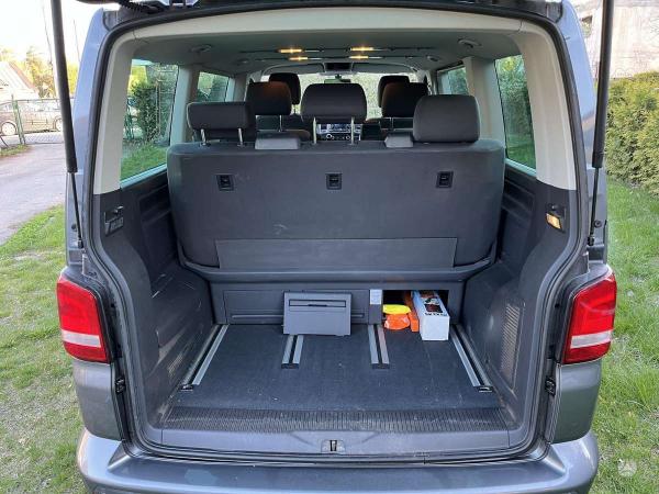 Pelēks Volkswagen Multivan 2015 Jonava, ar dzinēja tilpumu 2.00 L un nobraukumu 274 tūkst. km par 16100 €, foto 11 vietnē AUTOMOTO.COM.LV