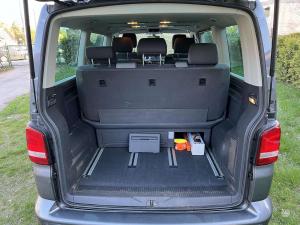 Grey Volkswagen Multivan 2015 in Jonava, with an engine capacity of 2.00 L and mileage of 274 thousand km for 16100 €, photo 11 on AUTOMOTO.COM.LV