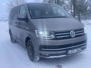 Pelēks Volkswagen Multivan 2018 Panevēža, ar dzinēja tilpumu 2.00 L un nobraukumu 182 tūkst. km par 17800 €, foto  vietnē AUTOMOTO.COM.LV