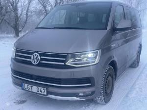 Grey Volkswagen Multivan 2018 in Panevezys, with an engine capacity of 2.00 L and mileage of 182 thousand km for 17800 €, photo 3 on AUTOMOTO.COM.LV