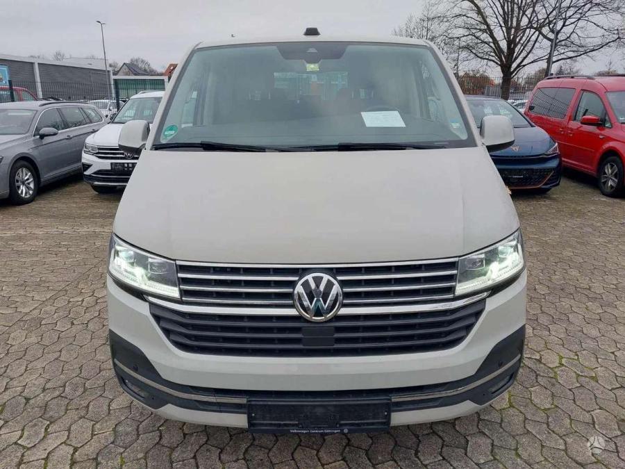 Grey Volkswagen Multivan 2020 in Vilnius, with an engine capacity of 2.00 L and mileage of 166 thousand km for 36990 €, photo 2 on AUTOMOTO.COM.LV