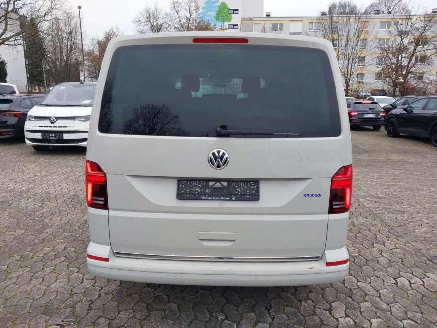 Grey Volkswagen Multivan 2020 in Vilnius, with an engine capacity of 2.00 L and mileage of 166 thousand km for 36990 €, photo 8 on AUTOMOTO.COM.LV