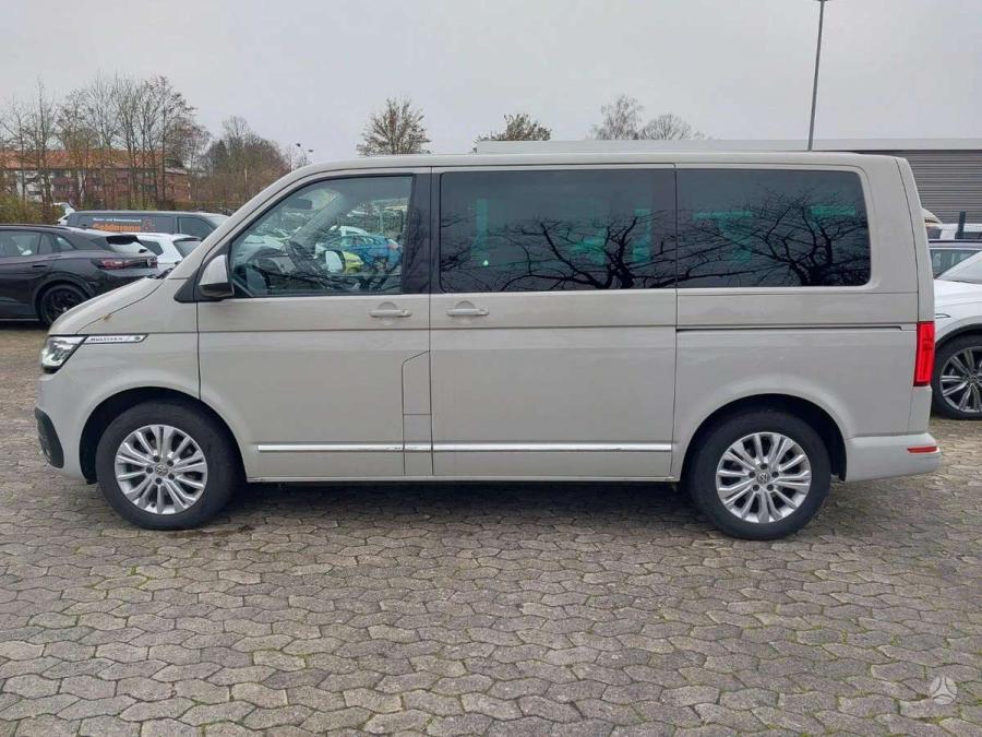 Grey Volkswagen Multivan 2020 in Vilnius, with an engine capacity of 2.00 L and mileage of 166 thousand km for 36990 €, photo 9 on AUTOMOTO.COM.LV