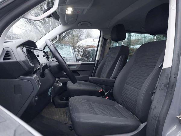 Grey Volkswagen Multivan 2020 in Vilnius, with an engine capacity of 2.00 L and mileage of 112 thousand km for 37690 €, photo 9 on AUTOMOTO.COM.LV