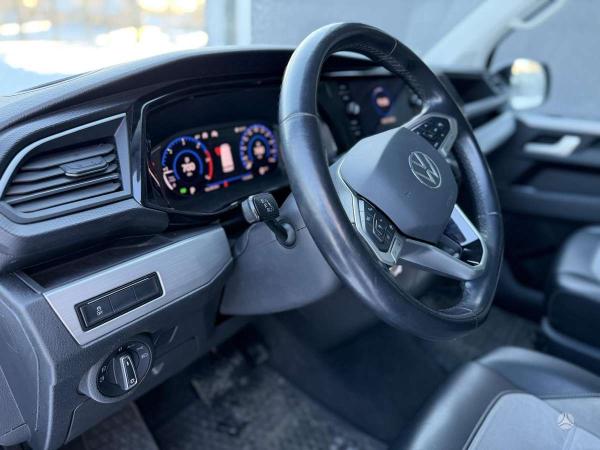 Pelēks Volkswagen Multivan 2020 Kauņa, ar dzinēja tilpumu 2.00 L un nobraukumu 115 tūkst. km par 47000 €, foto 7 vietnē AUTOMOTO.COM.LV