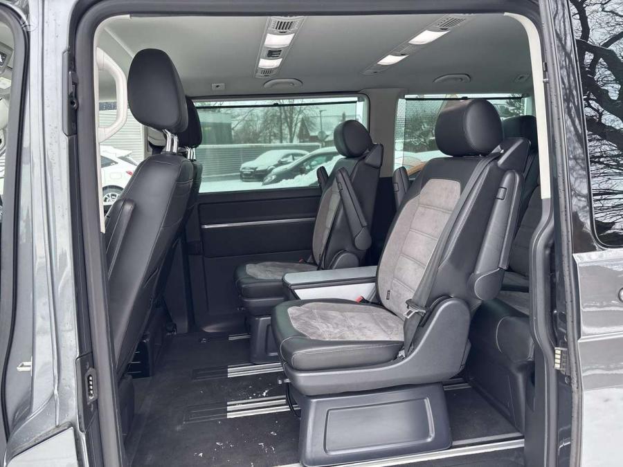 Grey Volkswagen Multivan 2020 in Vilnius, with an engine capacity of 2.00 L and mileage of 118 thousand km for 39690 €, photo 10 on AUTOMOTO.COM.LV