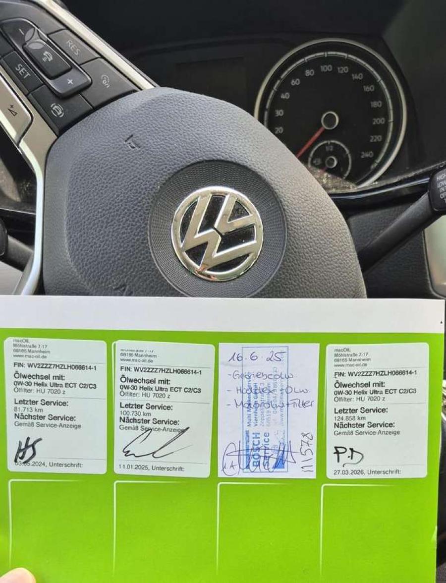 Pelēks Volkswagen Multivan 2020 Klaipėda, ar dzinēja tilpumu 1.97 L un nobraukumu 128 tūkst. km par 29900 €, foto 19 vietnē AUTOMOTO.COM.LV