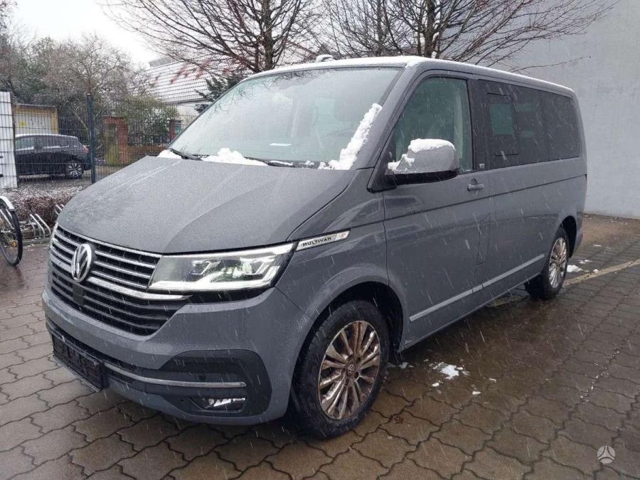 Grey Volkswagen Multivan 2021 in Vilnius, with an engine capacity of 2.00 L and mileage of 213 thousand km for 34990 €, photo 1 on AUTOMOTO.COM.LV