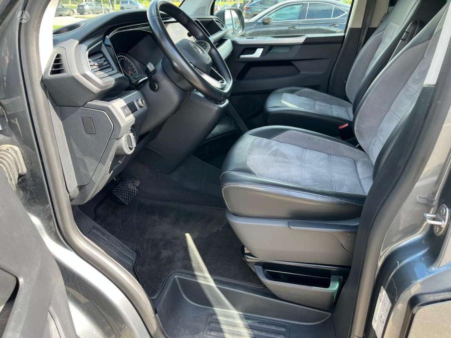 Grey Volkswagen Multivan 2021 in Vilnius, with an engine capacity of 2.00 L and mileage of 465 thousand km for 19200 €, photo 8 on AUTOMOTO.COM.LV