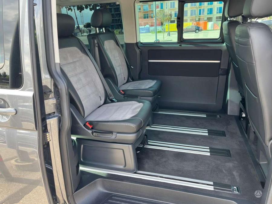 Grey Volkswagen Multivan 2021 in Vilnius, with an engine capacity of 2.00 L and mileage of 465 thousand km for 19200 €, photo 9 on AUTOMOTO.COM.LV