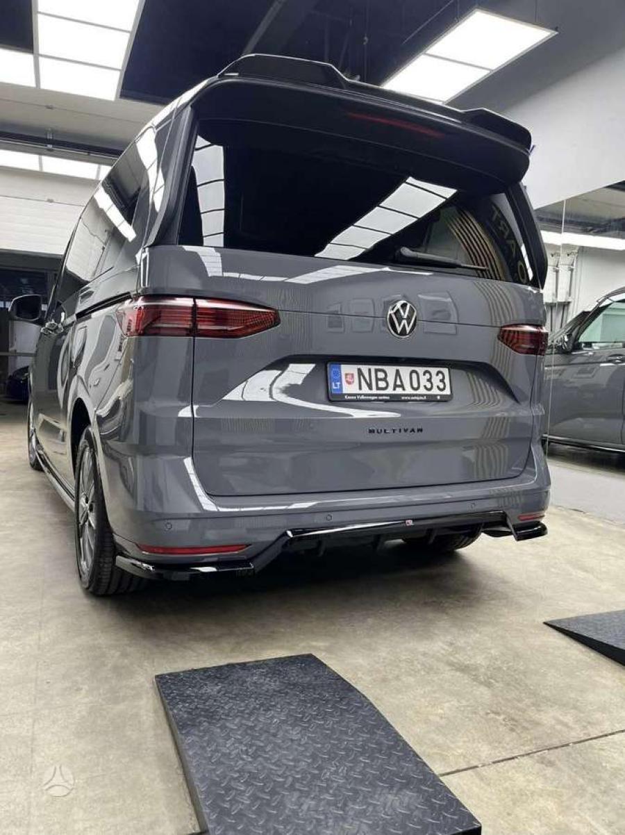 Grey Volkswagen Multivan 2022 in Vilnius, with an engine capacity of 1.98 L and mileage of 90 thousand km for 46000 €, photo 3 on AUTOMOTO.COM.LV