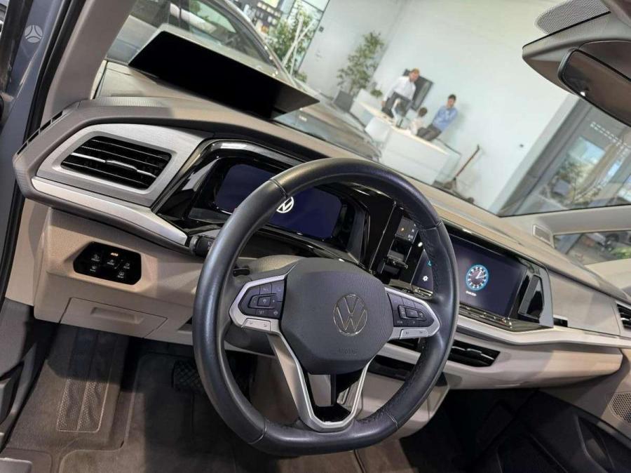 Grey Volkswagen Multivan 2022 in Vilnius, with an engine capacity of 1.98 L and mileage of 90 thousand km for 46000 €, photo 8 on AUTOMOTO.COM.LV