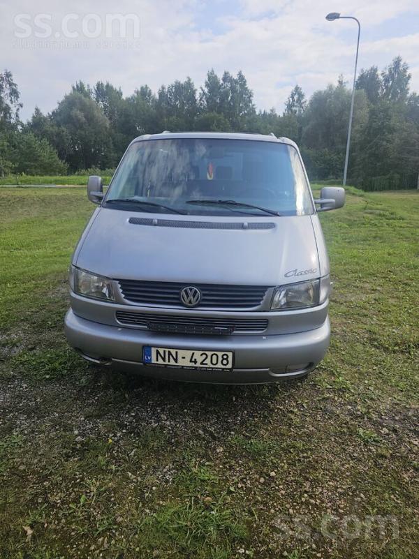 Grey Volkswagen Multivan 1996 in Riga, with an engine capacity of 2.40 L and mileage of 0 thousand km for 2500 €, photo 1 on AUTOMOTO.COM.LV