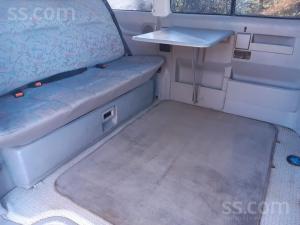Grey Volkswagen Multivan 1997 in Bauska, with an engine capacity of 2.50 L and mileage of 403 thousand km for 4900 €, photo 9 on AUTOMOTO.COM.LV
