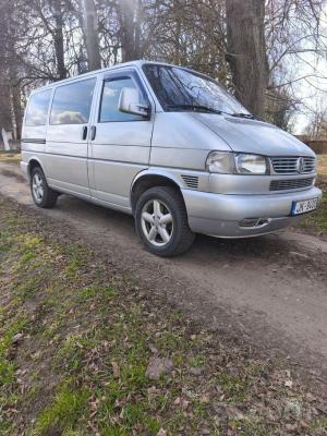 Grey Volkswagen Multivan 2000 in Rezekne, with an engine capacity of 2.50 L and mileage of 460 thousand km for 3700 €, photo 3 on AUTOMOTO.COM.LV