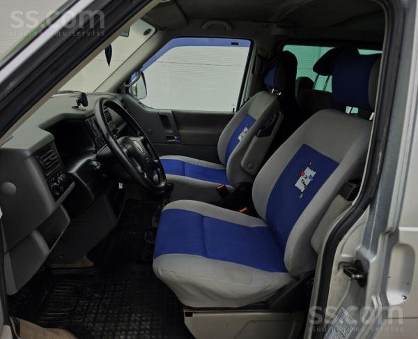 Pelēks Volkswagen Multivan 2000 Tukums, ar dzinēja tilpumu 2.50 L un nobraukumu 460 tūkst. km par 6800 €, foto 5 vietnē AUTOMOTO.COM.LV