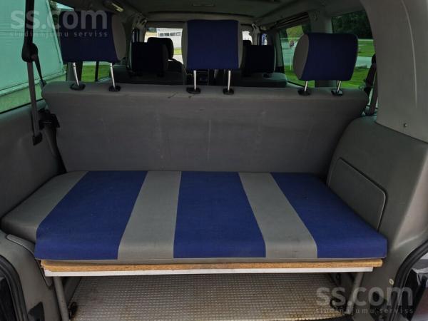Pelēks Volkswagen Multivan 2000 Tukums, ar dzinēja tilpumu 2.50 L un nobraukumu 460 tūkst. km par 6800 €, foto 6 vietnē AUTOMOTO.COM.LV