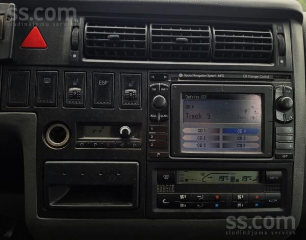 Pelēks Volkswagen Multivan 2000 Tukums, ar dzinēja tilpumu 2.50 L un nobraukumu 460 tūkst. km par 6800 €, foto 9 vietnē AUTOMOTO.COM.LV