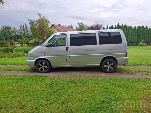Grey Volkswagen Multivan 2000 in Bauska, with an engine capacity of 2.50 L and mileage of 0 thousand km for 7000 €, photo 3 on AUTOMOTO.COM.LV