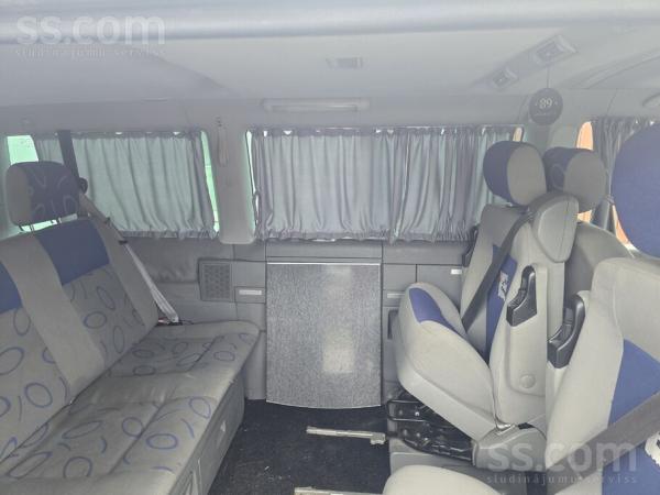 Grey Volkswagen Multivan 2001 in Daugavpils, with an engine capacity of 2.50 L and mileage of 200 thousand km for 9000 €, photo 4 on AUTOMOTO.COM.LV