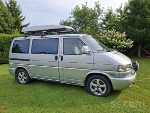 Pelēks Volkswagen Multivan 2001 Rīga, ar dzinēja tilpumu 2.50 L un nobraukumu 444 tūkst. km par 7200 €, foto  vietnē AUTOMOTO.COM.LV