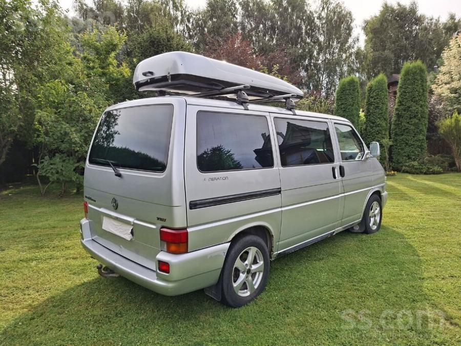 Grey Volkswagen Multivan 2001 in Riga, with an engine capacity of 2.50 L and mileage of 444 thousand km for 7200 €, photo 5 on AUTOMOTO.COM.LV