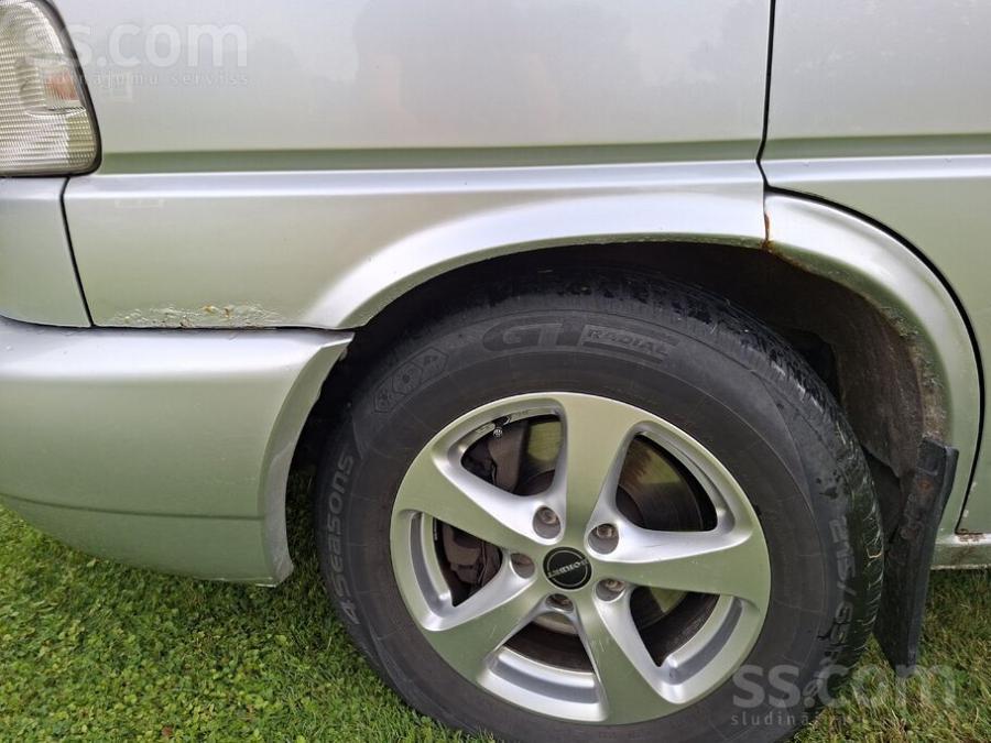 Grey Volkswagen Multivan 2001 in Riga, with an engine capacity of 2.50 L and mileage of 444 thousand km for 7200 €, photo 14 on AUTOMOTO.COM.LV