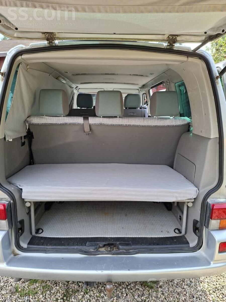 Grey Volkswagen Multivan 2001 in Riga, with an engine capacity of 2.50 L and mileage of 444 thousand km for 7200 €, photo 17 on AUTOMOTO.COM.LV