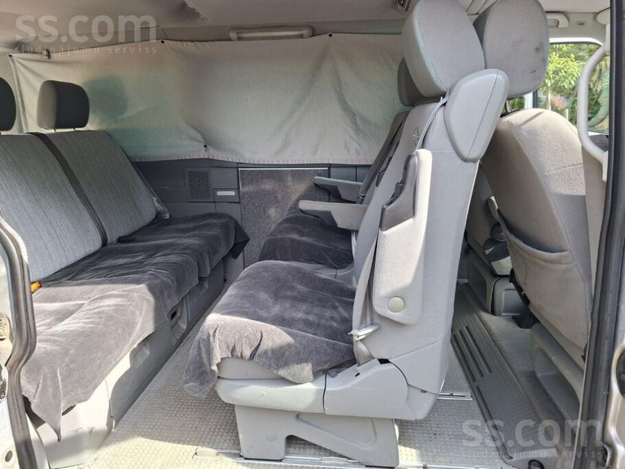 Grey Volkswagen Multivan 2001 in Riga, with an engine capacity of 2.50 L and mileage of 444 thousand km for 7200 €, photo 18 on AUTOMOTO.COM.LV
