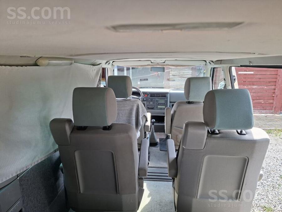 Grey Volkswagen Multivan 2001 in Riga, with an engine capacity of 2.50 L and mileage of 444 thousand km for 7200 €, photo 21 on AUTOMOTO.COM.LV
