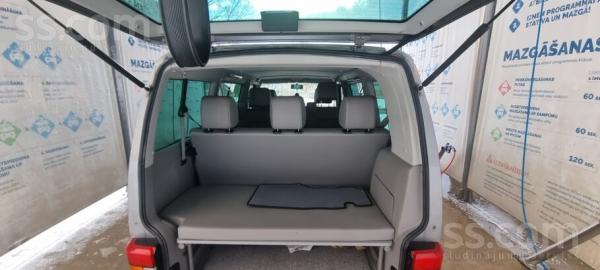 Pelēks Volkswagen Multivan 2002 Liepāja, ar dzinēja tilpumu 2.50 L un nobraukumu 327 tūkst. km par 8400 €, foto 9 vietnē AUTOMOTO.COM.LV