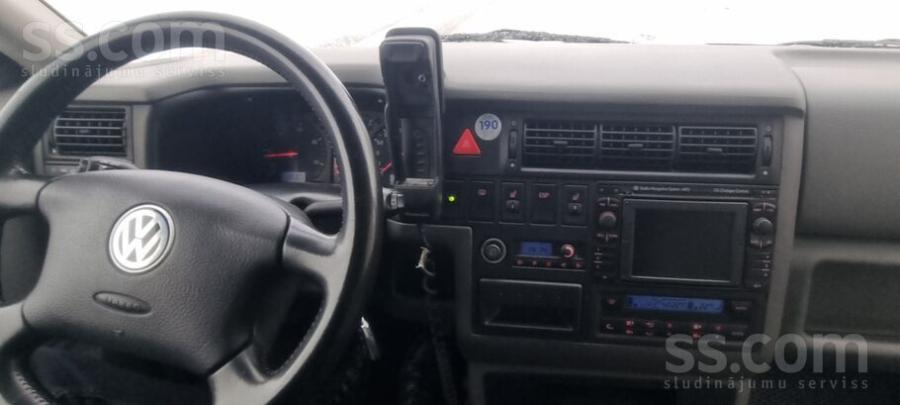 Pelēks Volkswagen Multivan 2002 Liepāja, ar dzinēja tilpumu 2.50 L un nobraukumu 327 tūkst. km par 8400 €, foto 14 vietnē AUTOMOTO.COM.LV