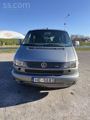 Pelēks Volkswagen Multivan 2002 Liepāja, ar dzinēja tilpumu 2.50 L un nobraukumu 334 tūkst. km par 10700 €, foto  vietnē AUTOMOTO.COM.LV