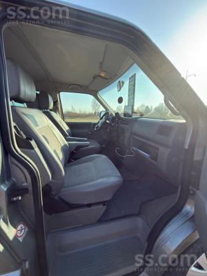 Grey Volkswagen Multivan 2002 in Liepaja, with an engine capacity of 2.50 L and mileage of 334 thousand km for 10700 €, photo 3 on AUTOMOTO.COM.LV