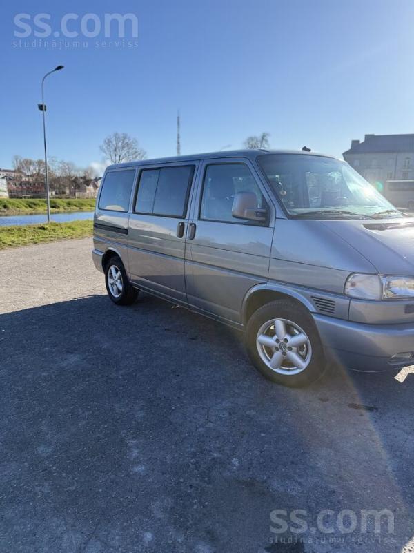 Grey Volkswagen Multivan 2002 in Liepaja, with an engine capacity of 2.50 L and mileage of 334 thousand km for 10700 €, photo 4 on AUTOMOTO.COM.LV