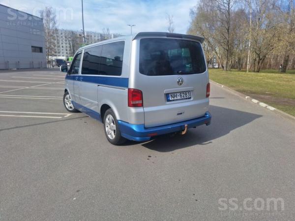 Pelēks Volkswagen Multivan 2003 Rīga, ar dzinēja tilpumu 2.50 L un nobraukumu 293 tūkst. km par 6600 €, foto 3 vietnē AUTOMOTO.COM.LV