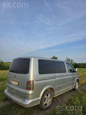 Grey Volkswagen Multivan 2003 in Daugavpils, with an engine capacity of 2.50 L and mileage of 318 thousand km for 5500 €, photo 9 on AUTOMOTO.COM.LV