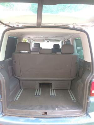 Grey Volkswagen Multivan 2003 in Riga, with an engine capacity of 2.50 L and mileage of 494 thousand km for 4500 €, photo 4 on AUTOMOTO.COM.LV