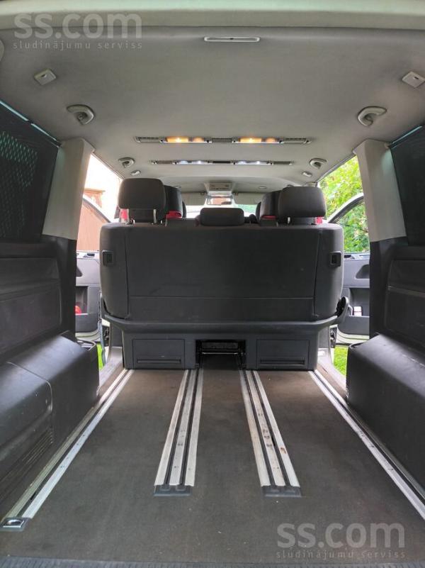 Pelēks Volkswagen Multivan 2003 Rīga, ar dzinēja tilpumu 2.50 L un nobraukumu 494 tūkst. km par 4500 €, foto 6 vietnē AUTOMOTO.COM.LV
